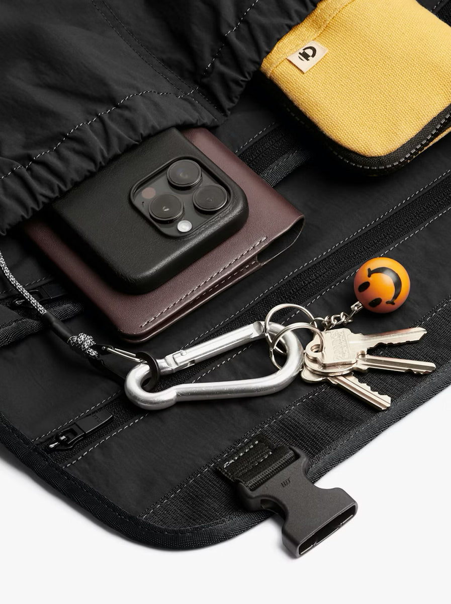 Bellroy - Cinch Messenger Bag - Black – Abicus