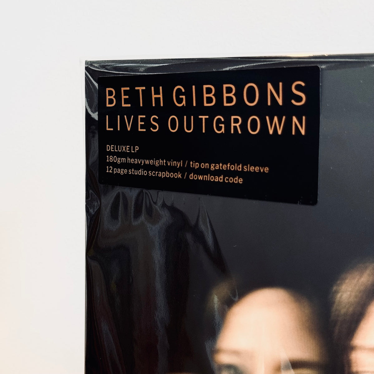 Beth Gibbons - Lives Outgrown. LP [Deluxe Edition Black Vinyl] – Abicus