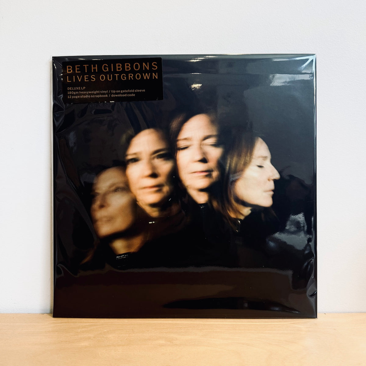 Beth Gibbons - Lives Outgrown. LP [Deluxe Edition Black Vinyl] – Abicus